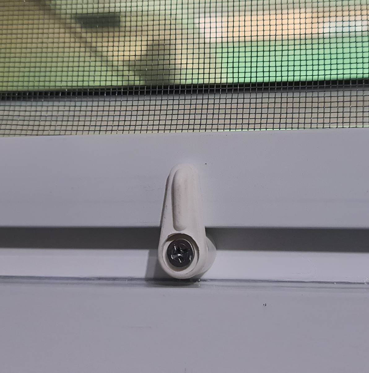 Tramela/ trava para instalação de tela mosquiteira - Loja PromoRedes