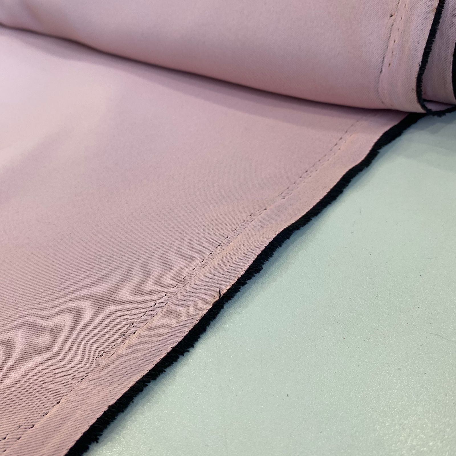 BLACKOUT LISO (ROSA CLARO) - Ponto dos Tecidos