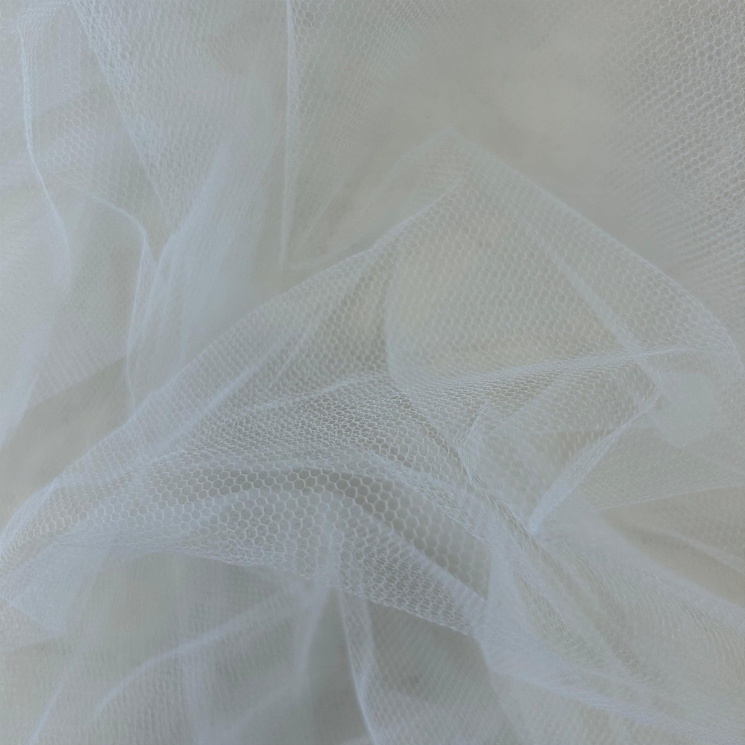 TULE TRADICIONAL -100% POLIÉSTER | 2,40L | BRANCO A1 - Ponto dos Tecidos