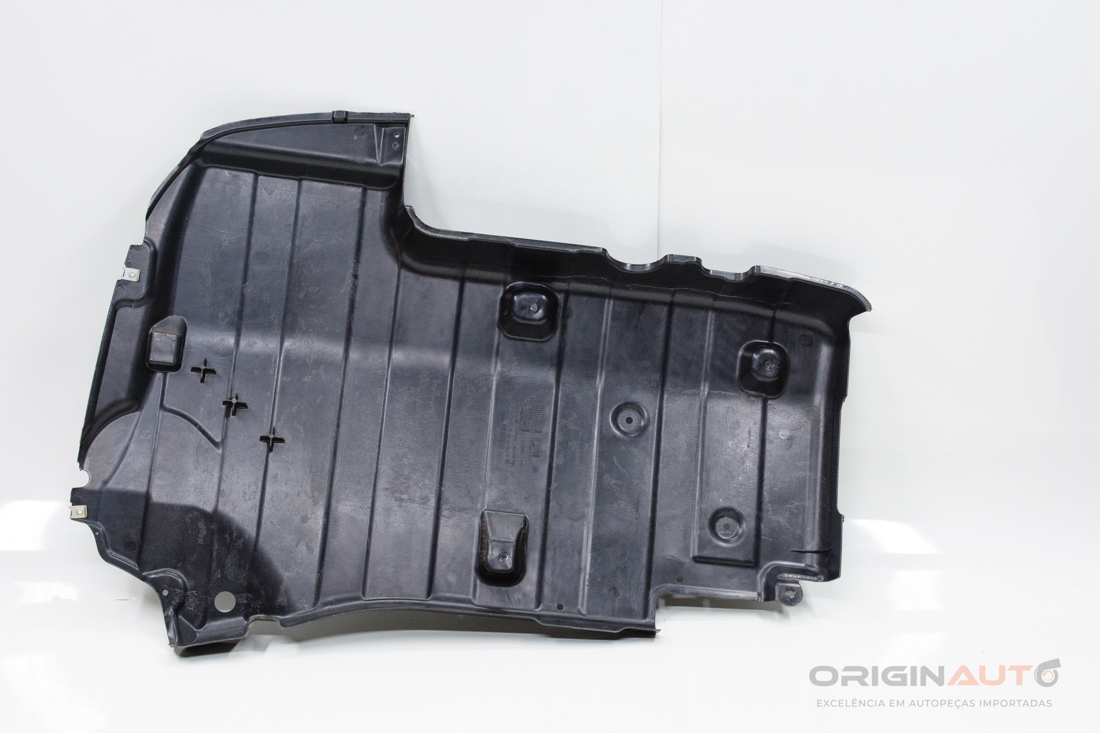 Protetor Assoalho Porta Malas Mercedes C200 2019 A2056906305 ...