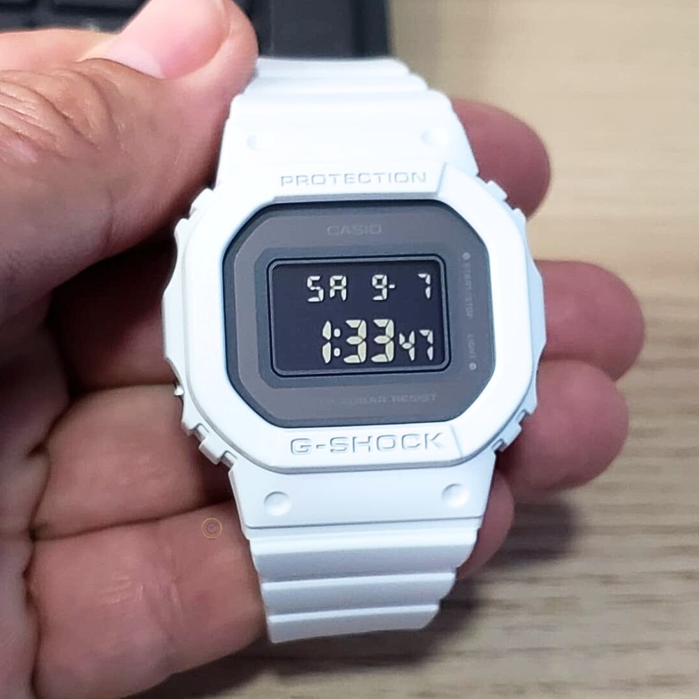 Relógio Casio Feminino Digital G Shock Branco GMD-S5600-7DR - Relógios ...
