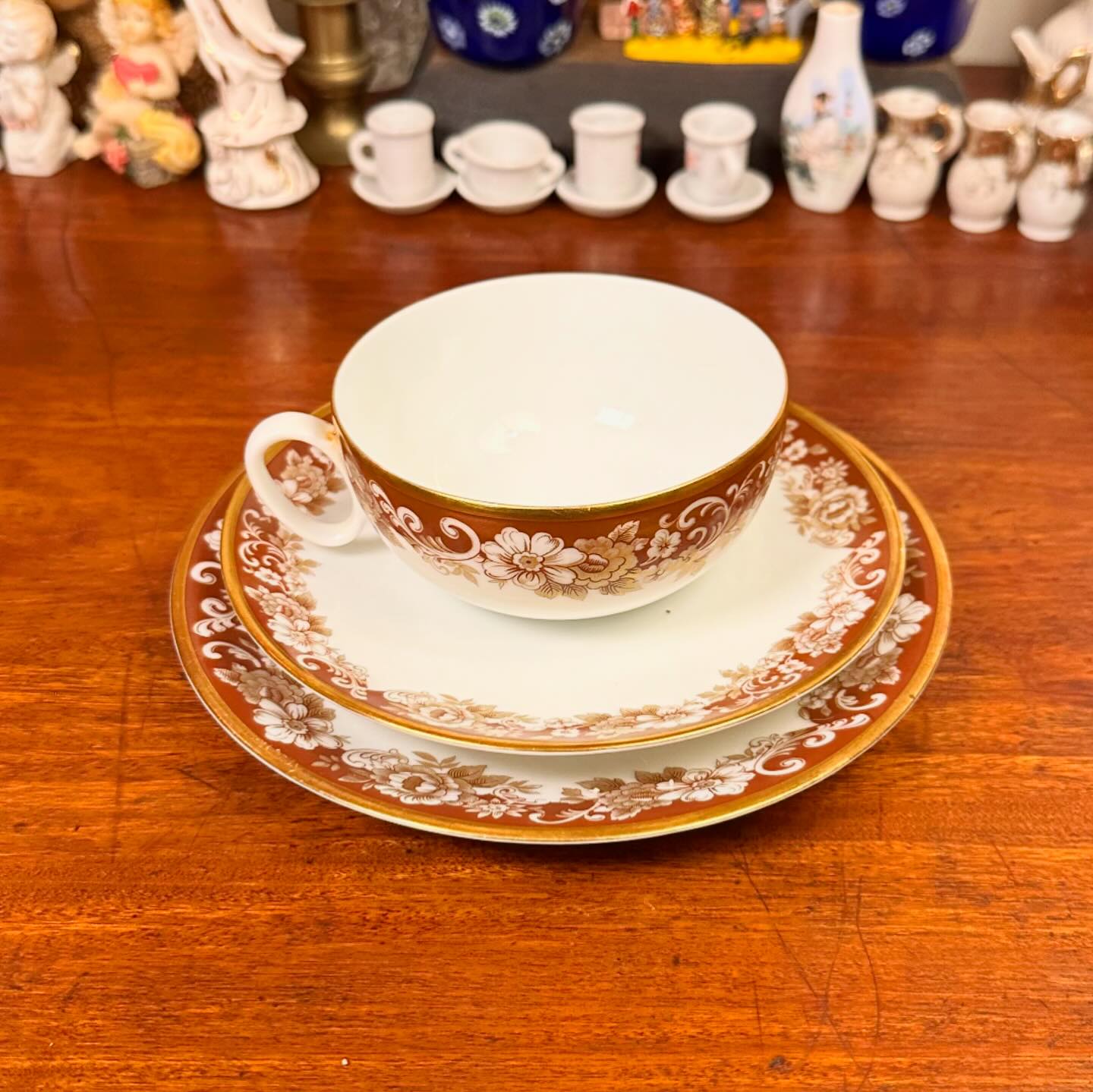 Xícara de chá mais prato de sobremesa em porcelana Renner Mon Cheri ...