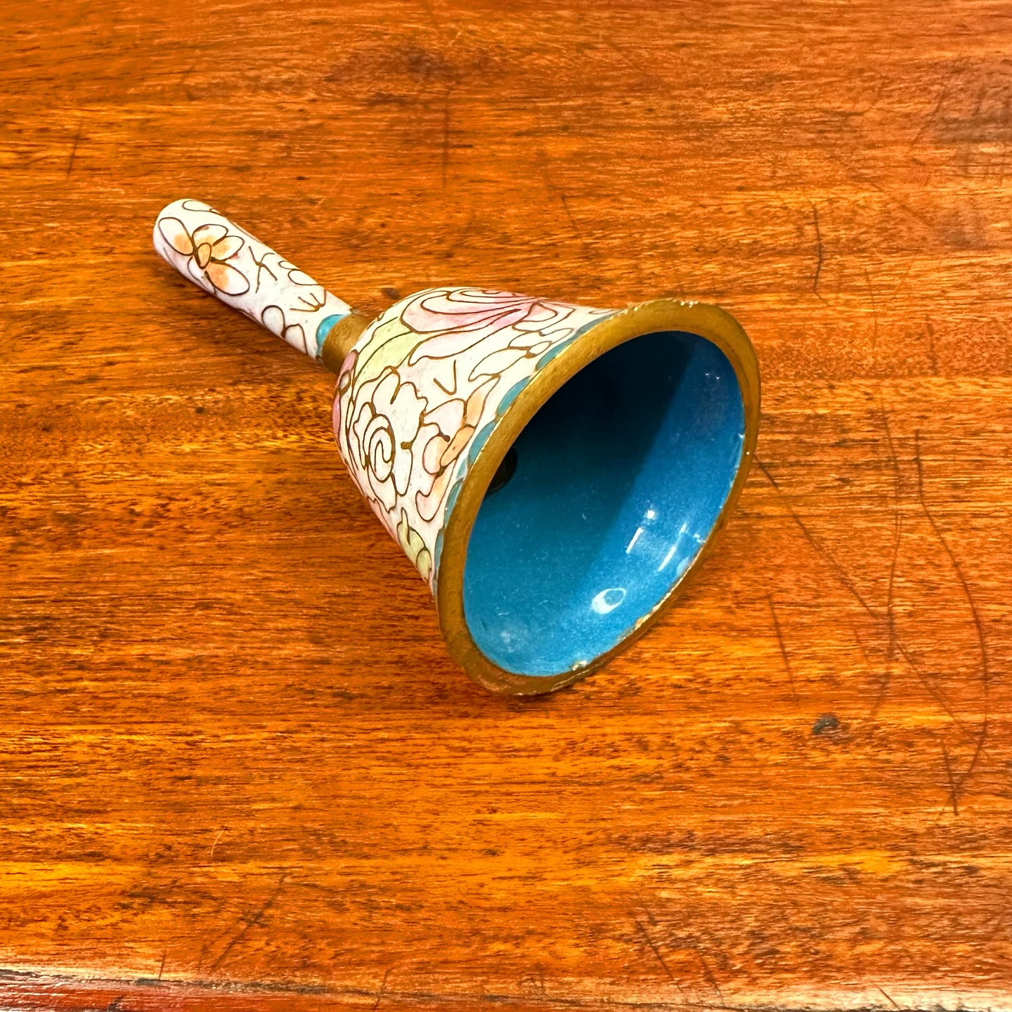 Sineta em Cloisonne. - Dônama Antiquário