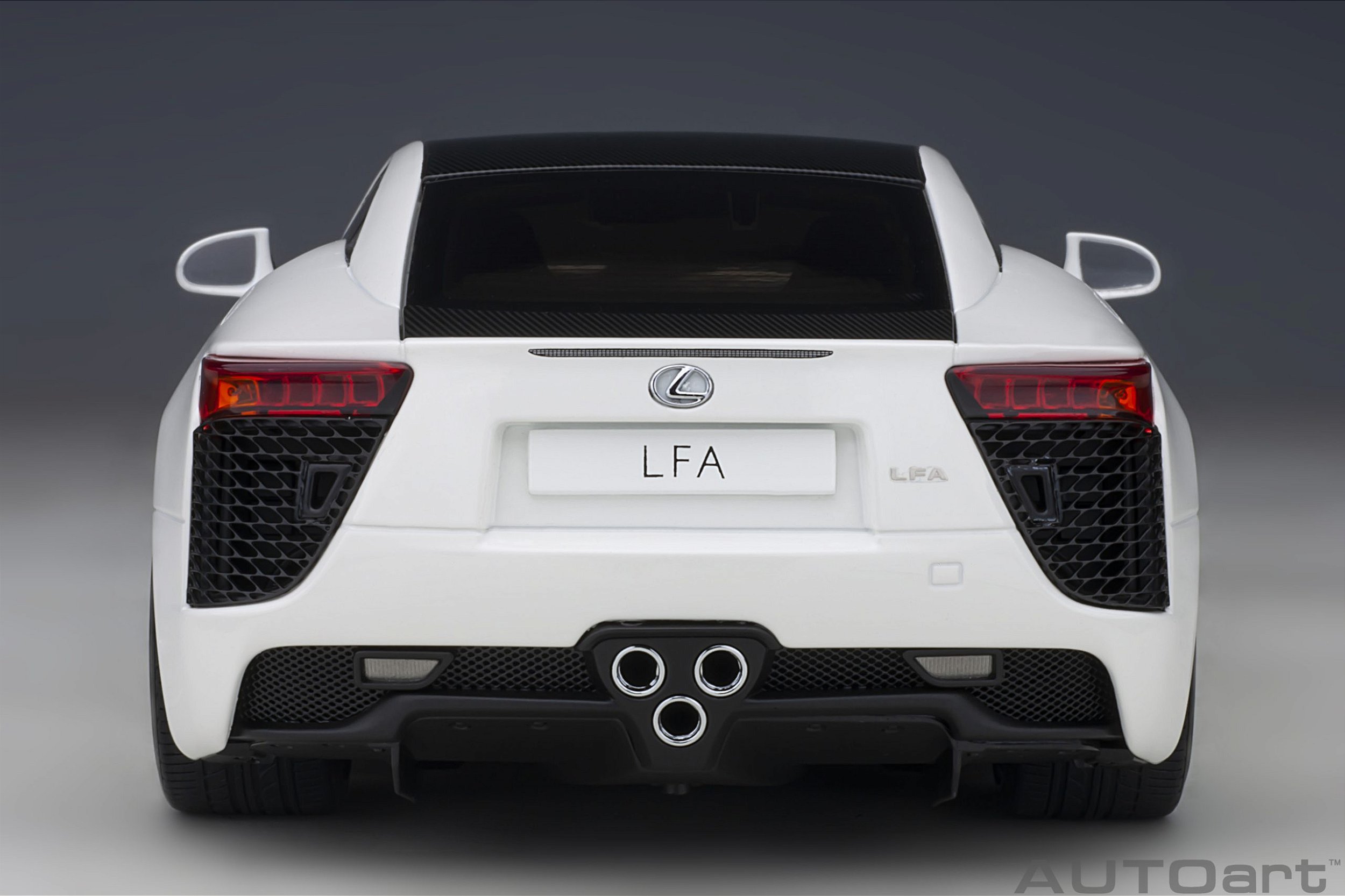 Lexus LFA 1:18 Autoart Branco - 19 anos! Loja on-line de miniaturas colecionáveis!