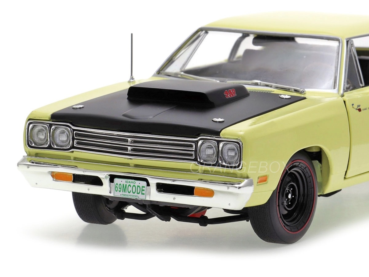 Plymouth Road Runner 1969/5 Class of 69 1:18 Autoworld - 20 anos! Loja ...