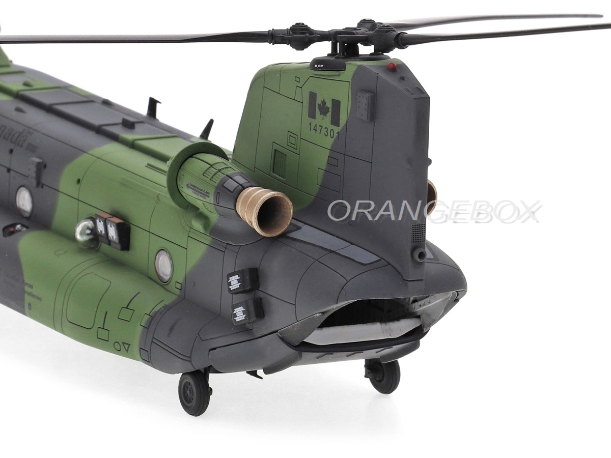Helicoptero Boeing Chinook CH-147F Royal Canadian Air Force #147301 1: ...