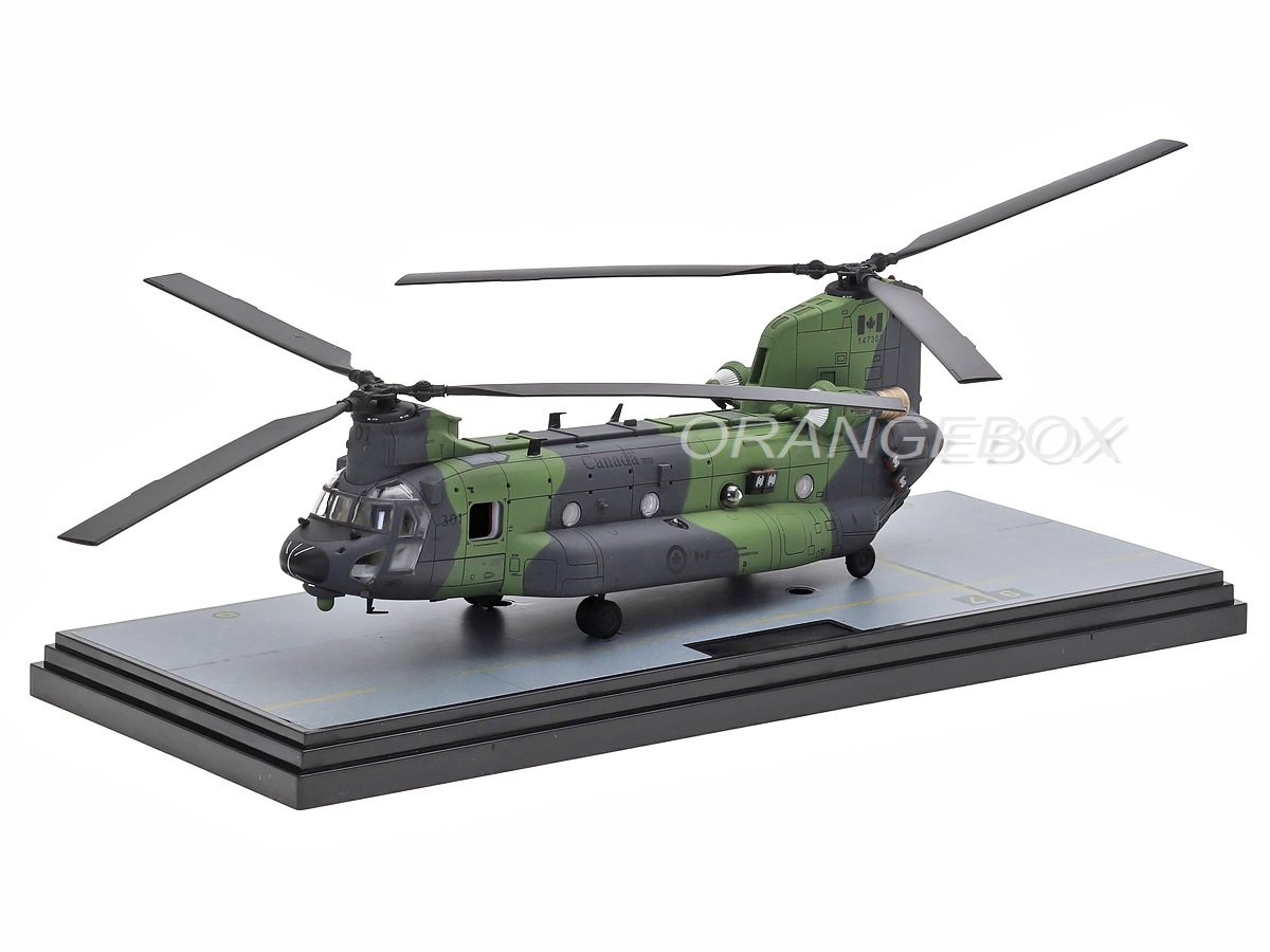 Helicoptero Boeing Chinook CH-147F Royal Canadian Air Force #147301 1: ...