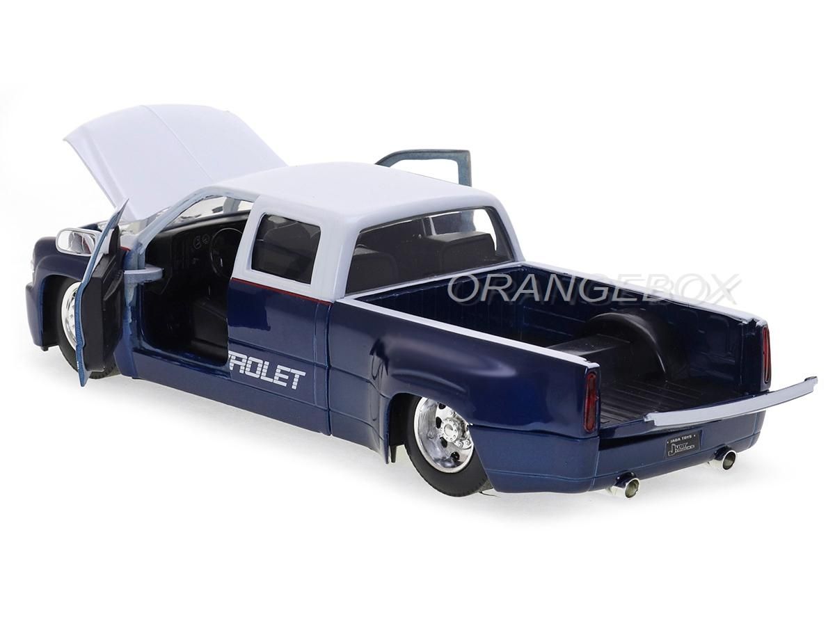 Chevrolet Silverado Dually 1999 1:24 Jada Toys + Estante com Rodas - 20 ...