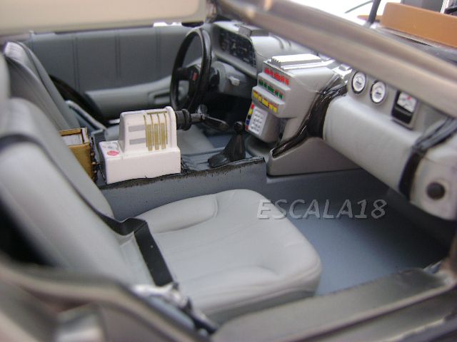 Delorean Time Machine Back to the Future SunStar 1:18 Parte 3 - 18 anos ...