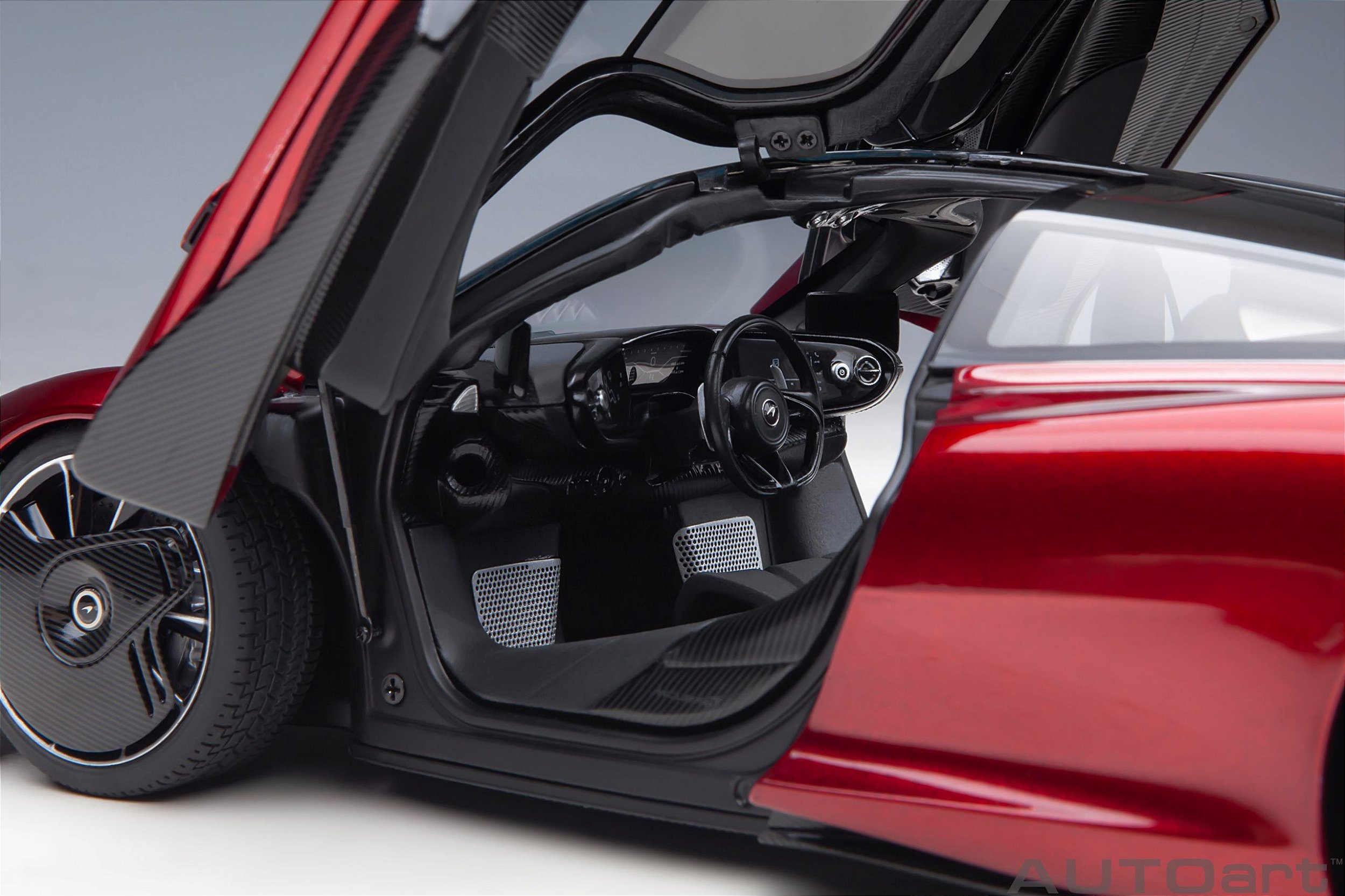 McLaren Speedtail 1:18 Autoart Vermelho - 19 anos! Loja on-line de ...