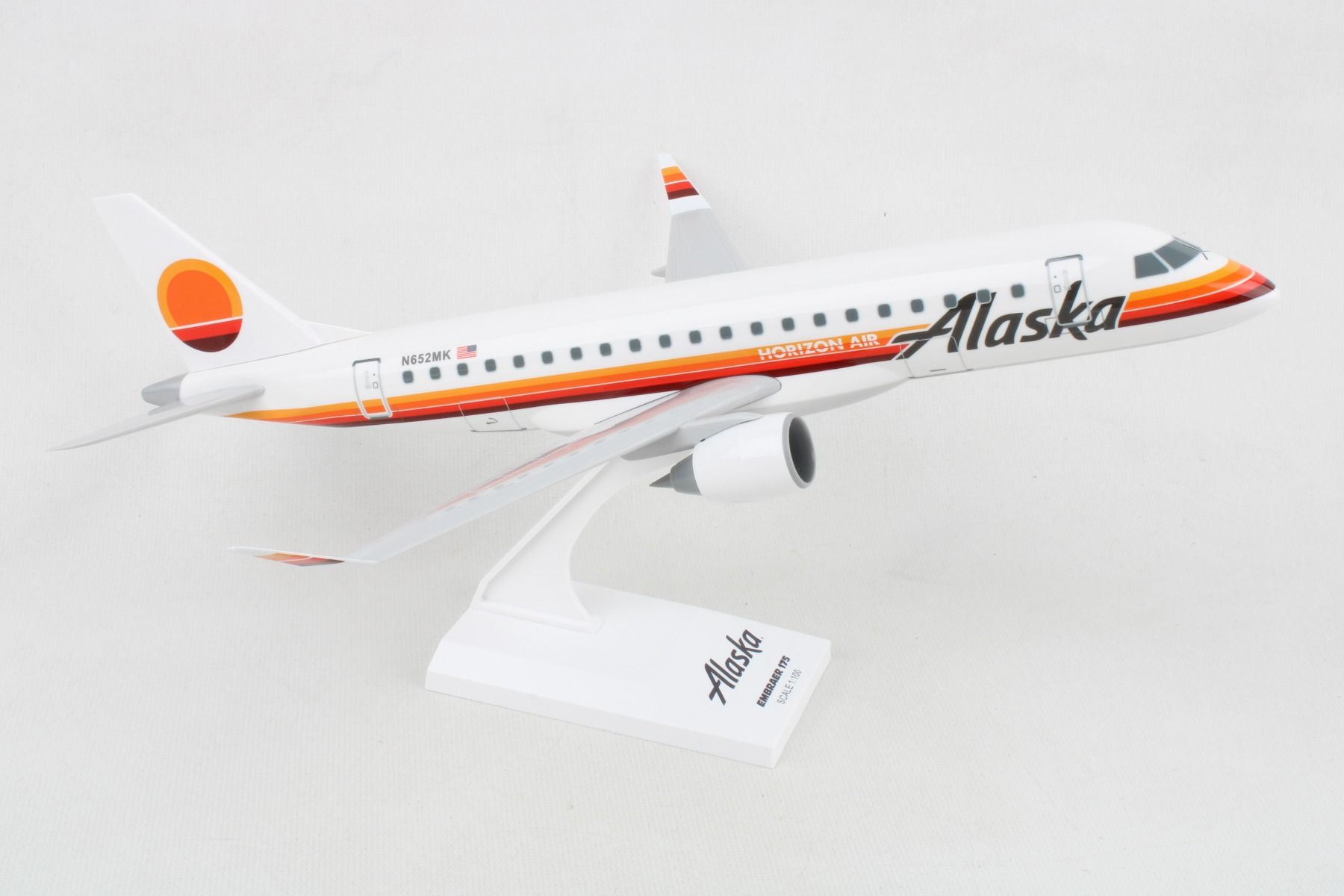 Avião Alaska/Horizon Retro E175 1:100 Skymarks - 20 anos! Loja on-line ...