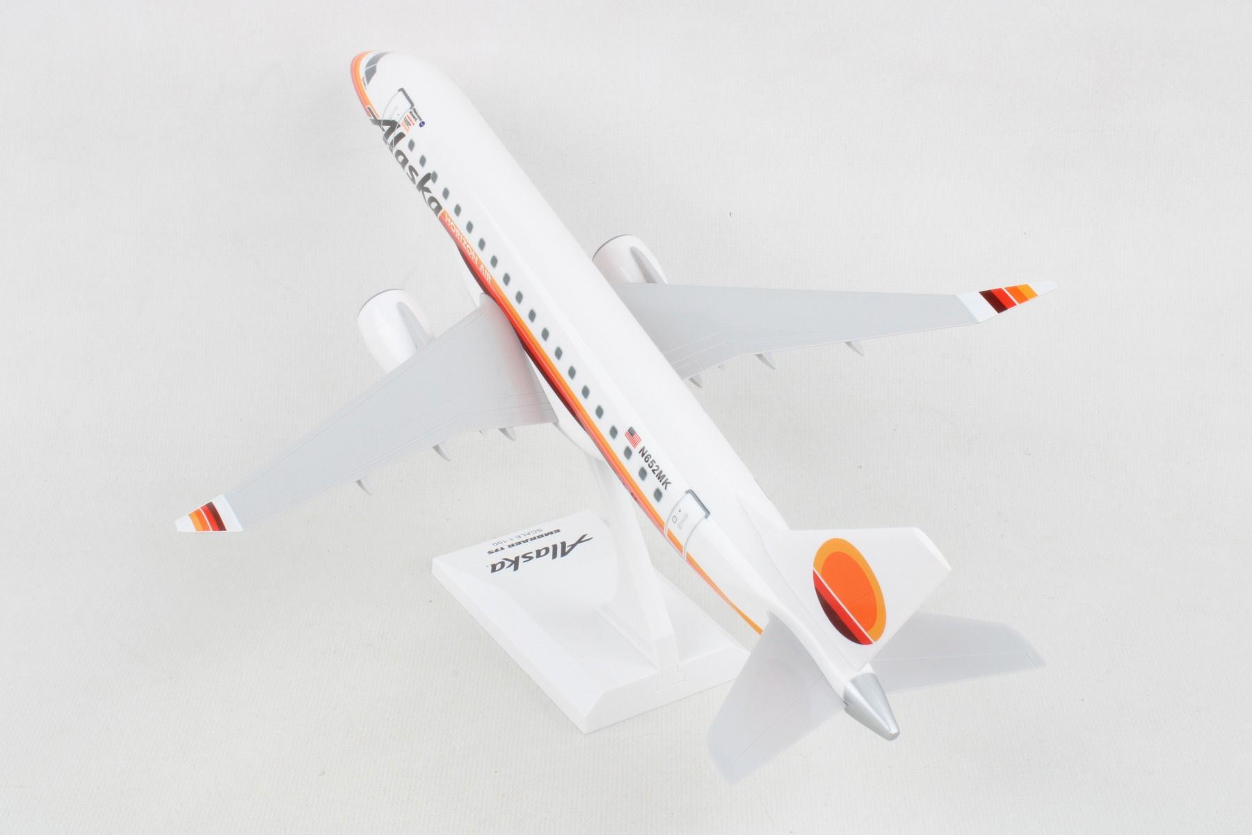 Avião Alaska/Horizon Retro E175 1:100 Skymarks - 20 anos! Loja on-line ...