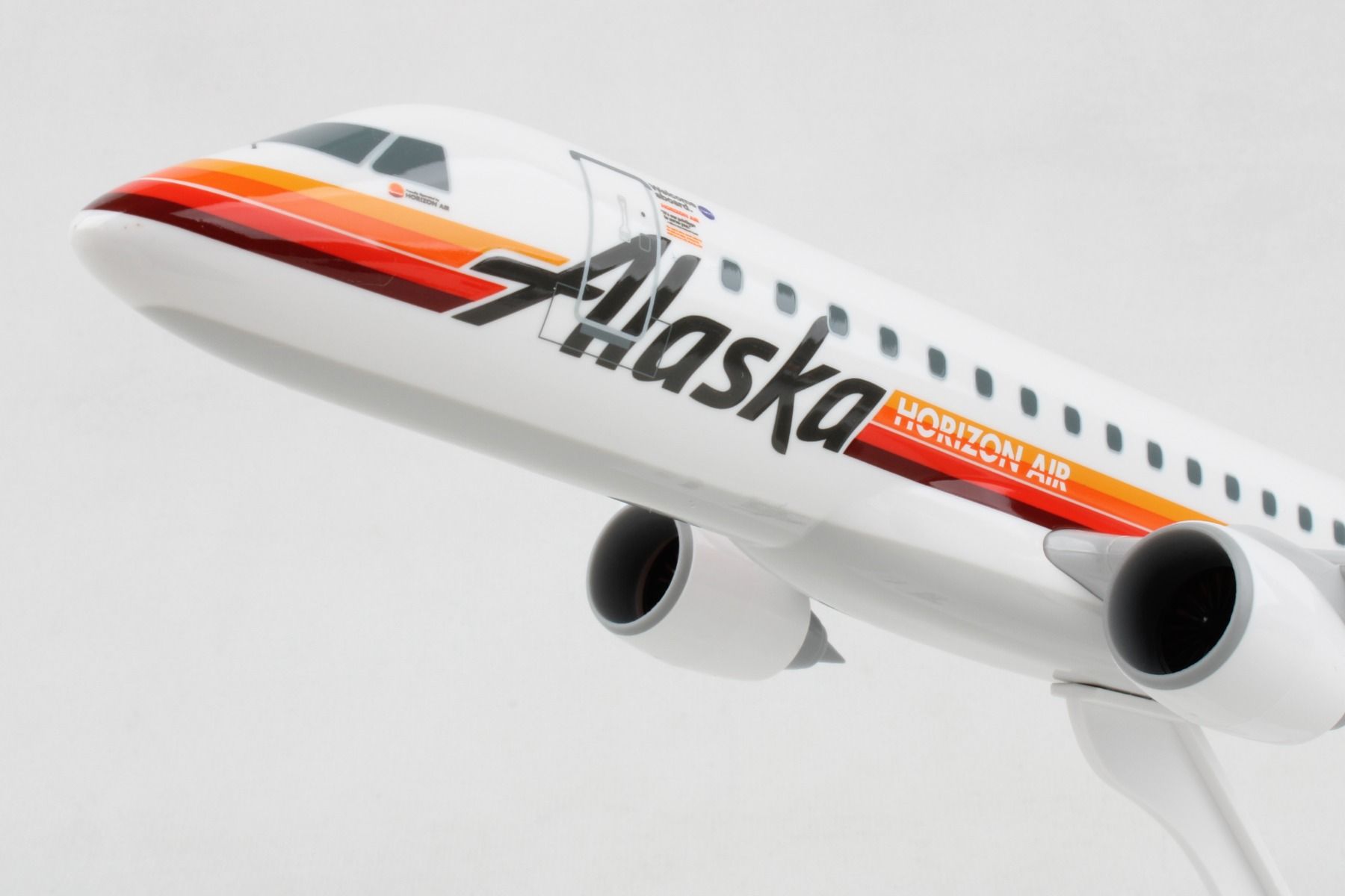 Avião Alaska/Horizon Retro E175 1:100 Skymarks - 20 anos! Loja on-line ...
