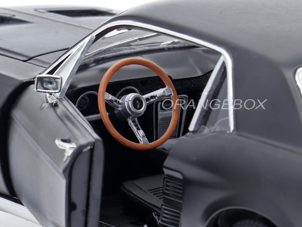 Ford Mustang Coupe 1967 Creed II 1:18 Greenlight - 20 anos! Loja on ...