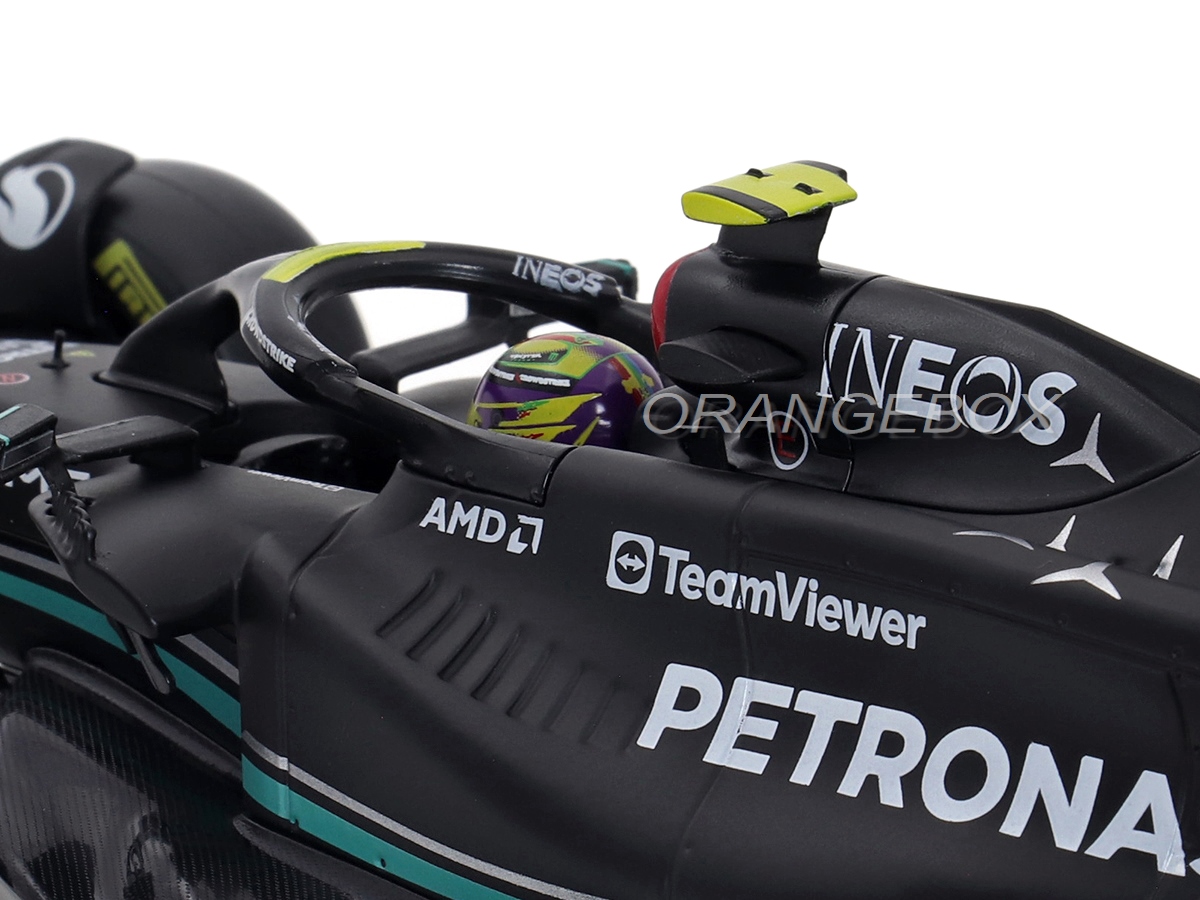 Fórmula 1 Mercedes Benz W14 Lewis Hamilton 2023 c/ Piloto 1:24 Bburago - 19 anos! Loja on-line ...