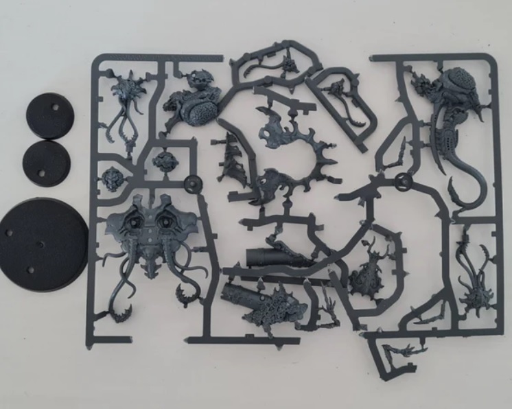 Neurotyrant e Neuroloids Tyranids - Big Jogos | Warhammer 40k, Age of ...