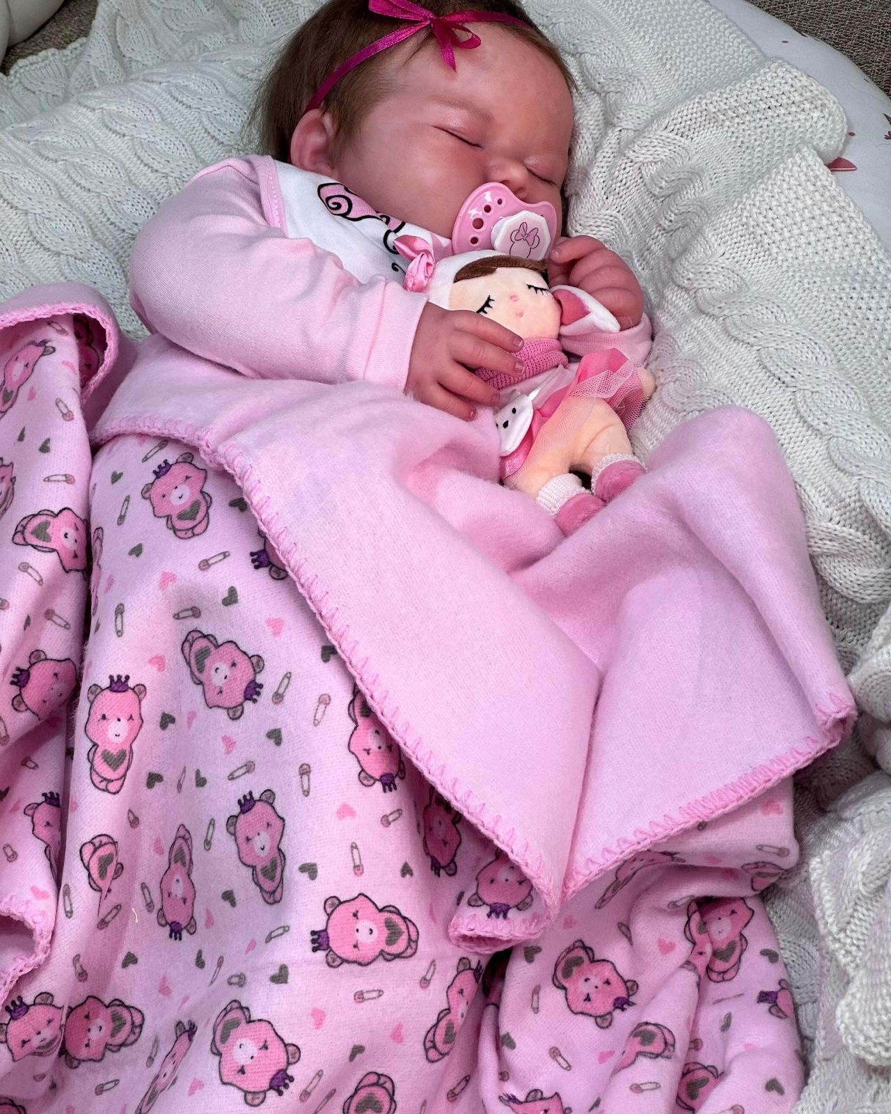 Bebê Reborn kit June dormindo (Toddler) - pulpilas Reborn