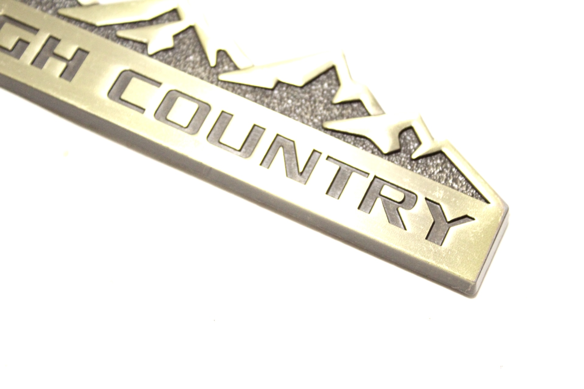 Emblema High Country Chevrolet Gm S10 4x4 - Assaliz Import.