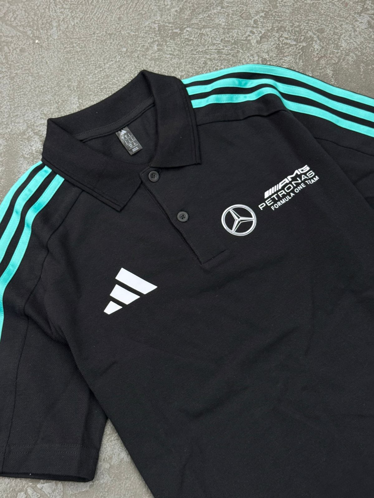 Polo Adidas Mercedes DNA Graphic Tee Preta - Loja Vei do tenis- os melhores