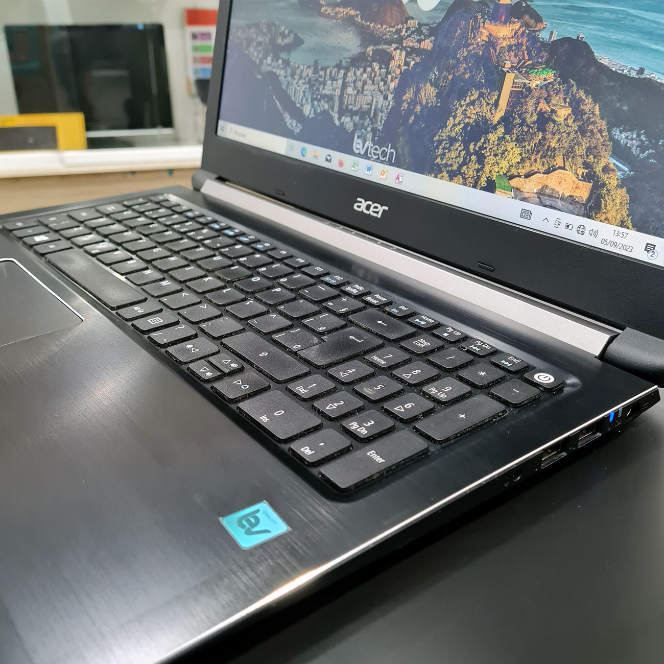 Acer Aspire 5 A515-51 - Core i5-7ª Ger. - 8Gb Ram - 256Gb SSD - LevTech ...