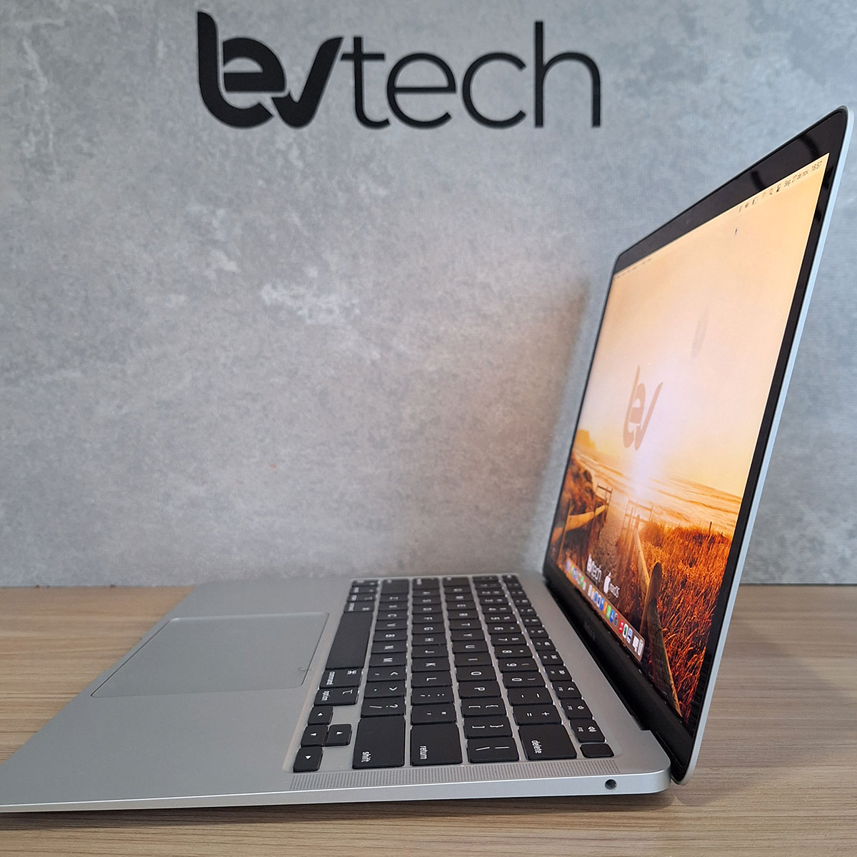 Apple Macbook Air 2020 M1 - 8Gb Ram - 256Gb SSD - Tela 13.3” - macOS ...