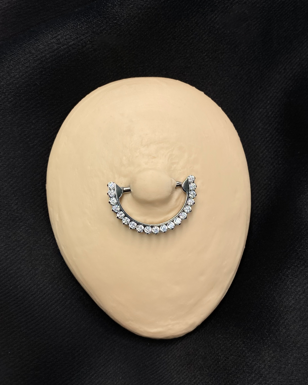 Piercing Mamilo Clicker com Zircônias Cravejadas - Alternative Piercing ...