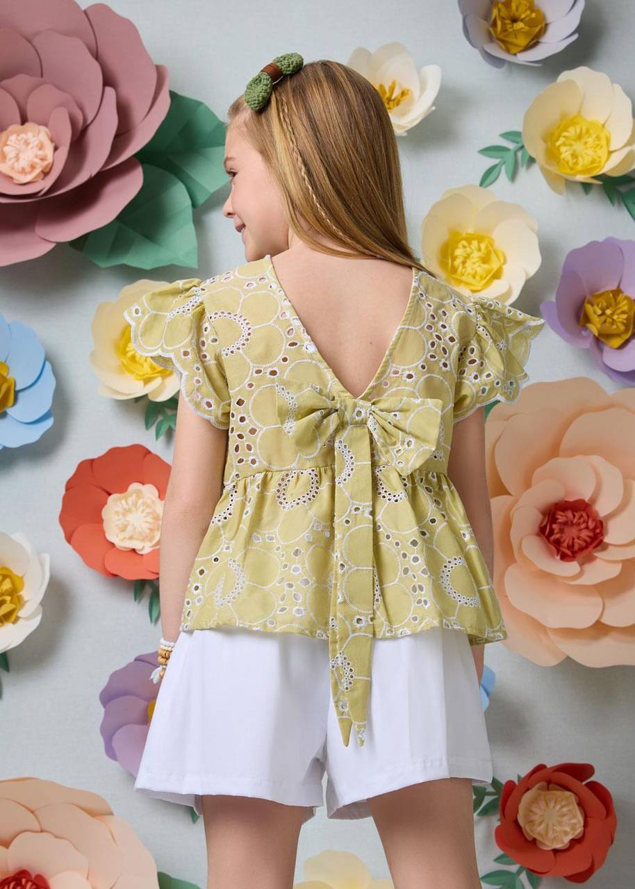 Conjunto Bata Pistache Com Shorts Saia - CamuCamu - Moda Infantil