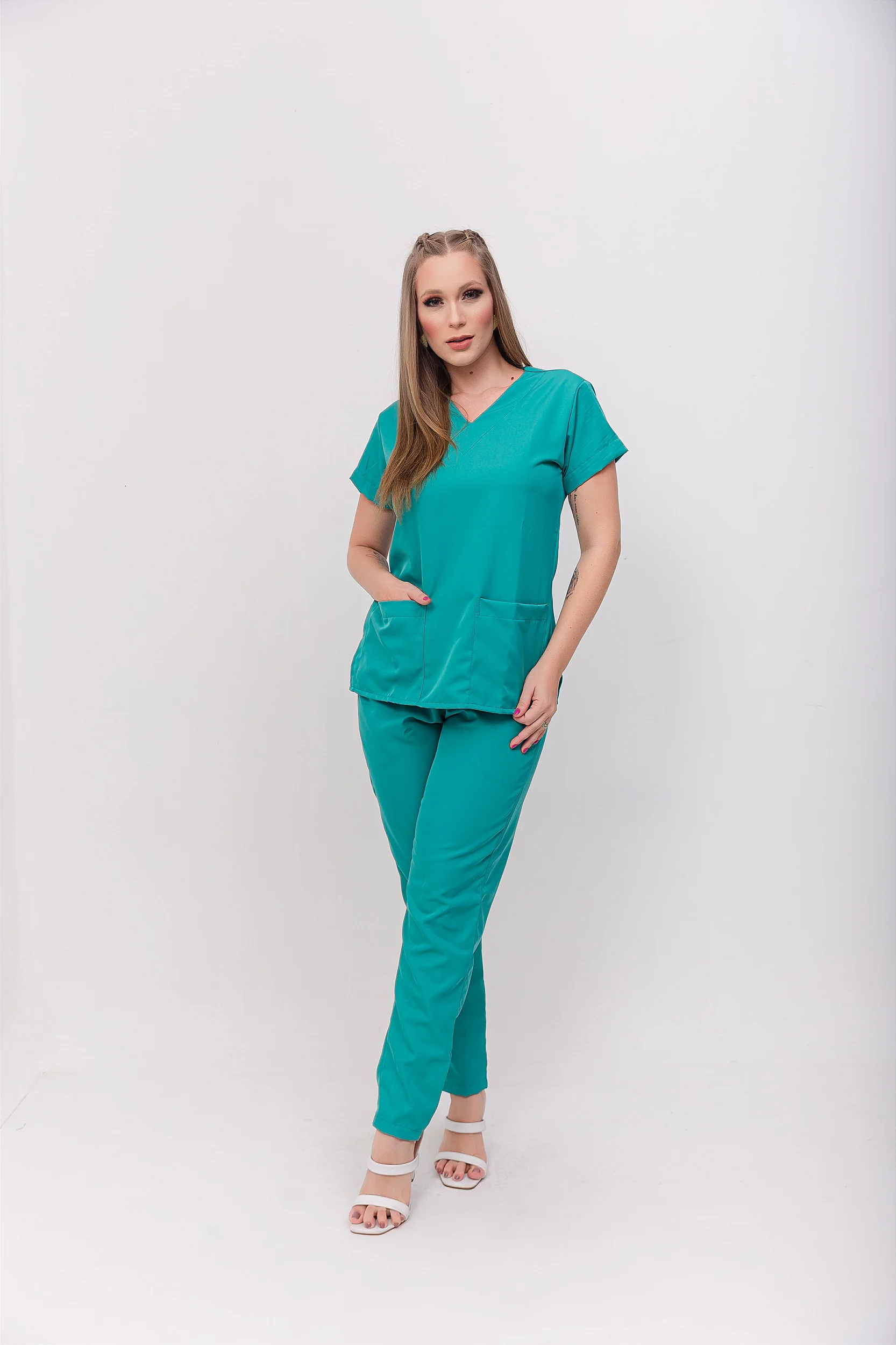 Conjunto Scrub Gabardine Verde Petróleo | Mayroca Scrubs - Mayroca ...
