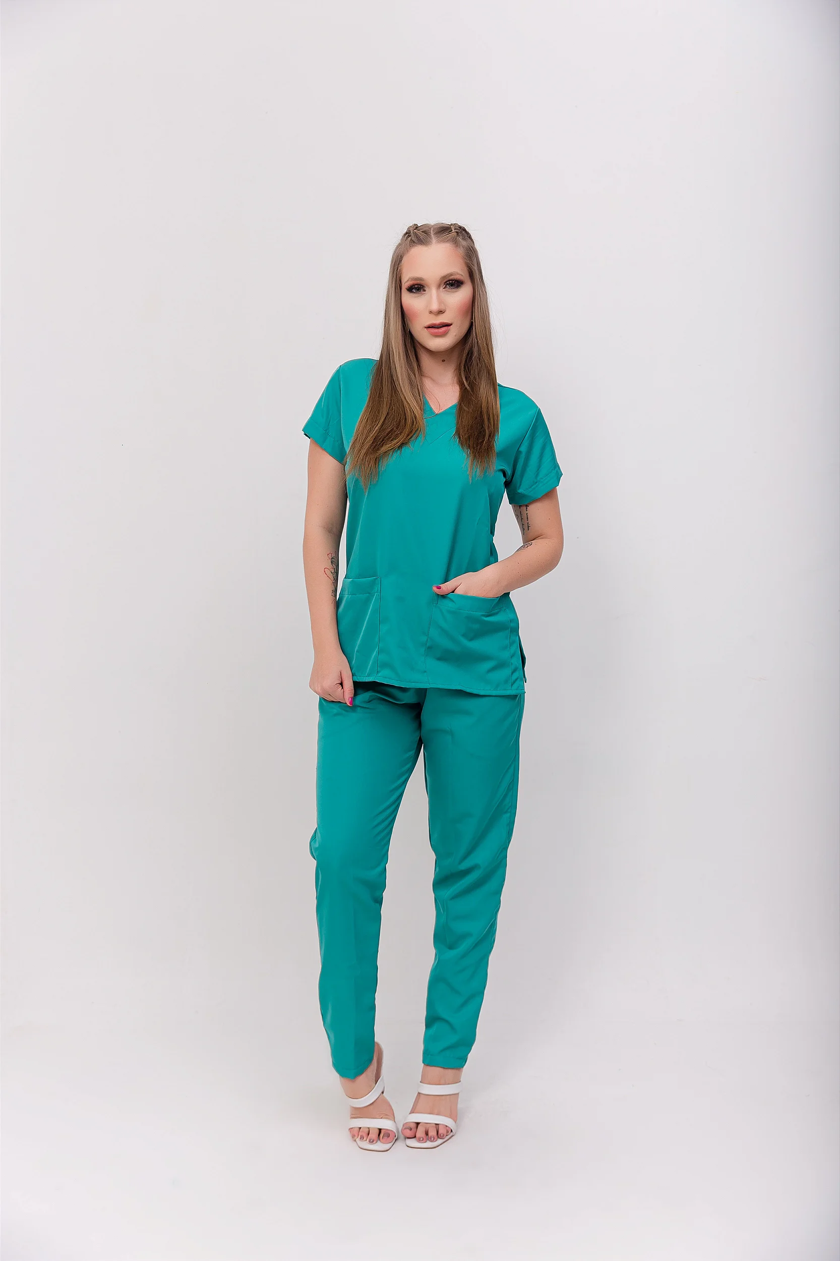 Conjunto Scrub Gabardine Verde Petróleo | Mayroca Scrubs - Mayroca ...