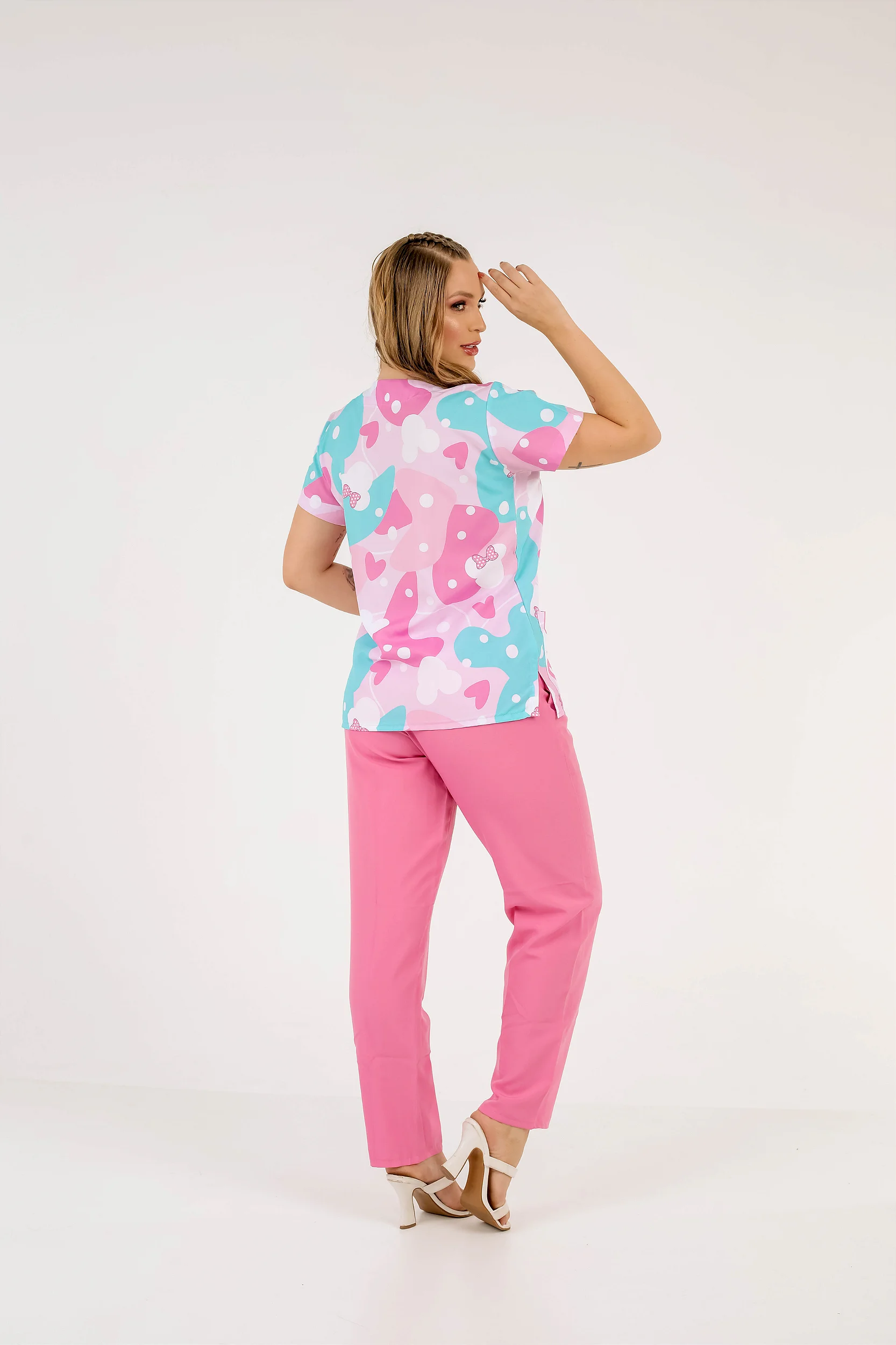 Conjunto Scrub Estampado Minie | Mayroca Scrubs - Mayroca Scrubs e Jalecos