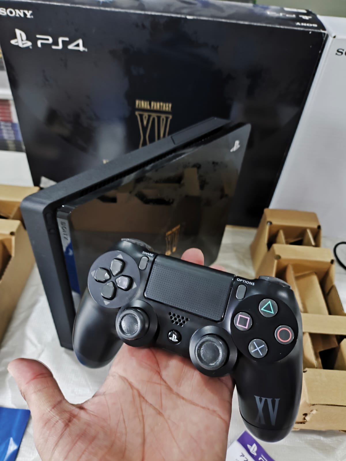 Console Playstation 4 Slim Edição Especial Final fantasy luna Edition ...