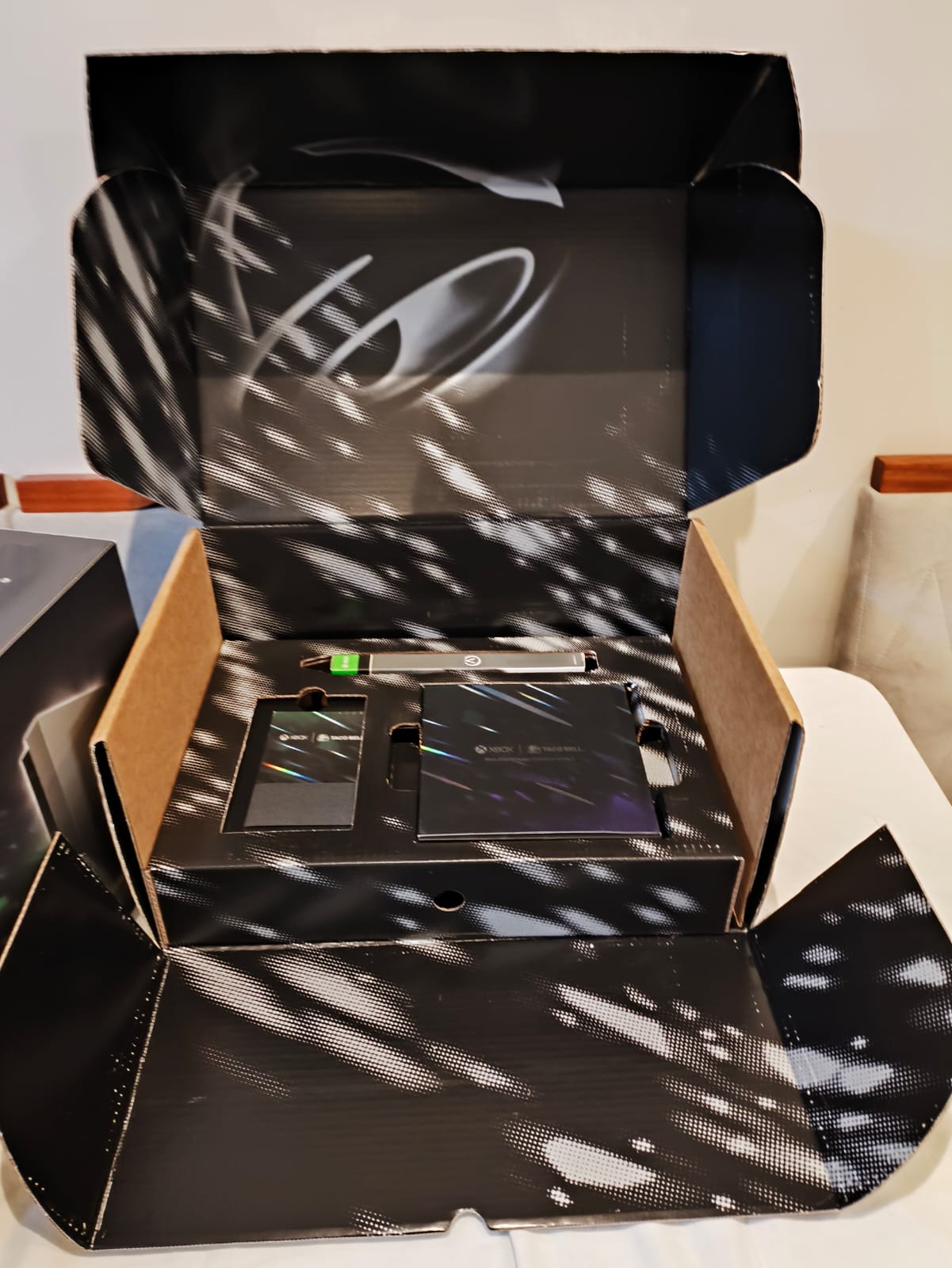 Console Xbox One X Taco Bell Black Limited Edition Bundle - www ...