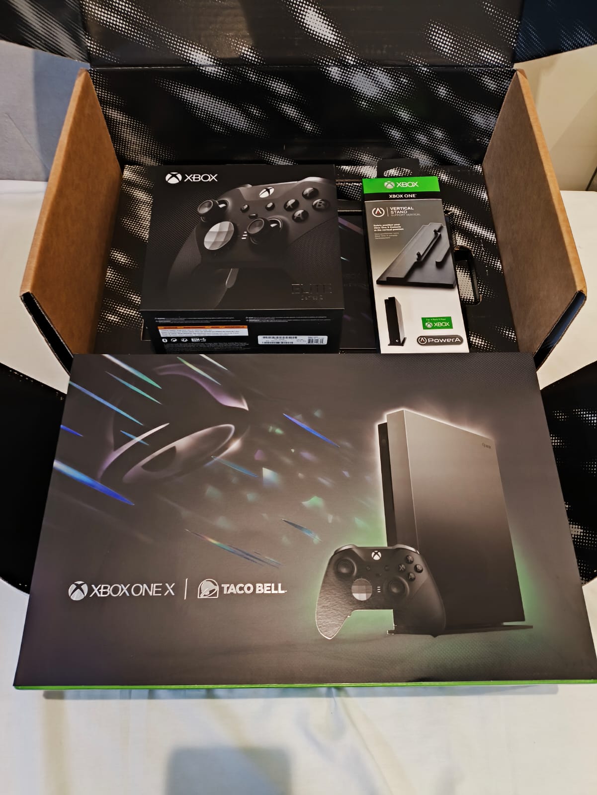 Console Xbox One X Taco Bell Black Limited Edition Bundle - www ...