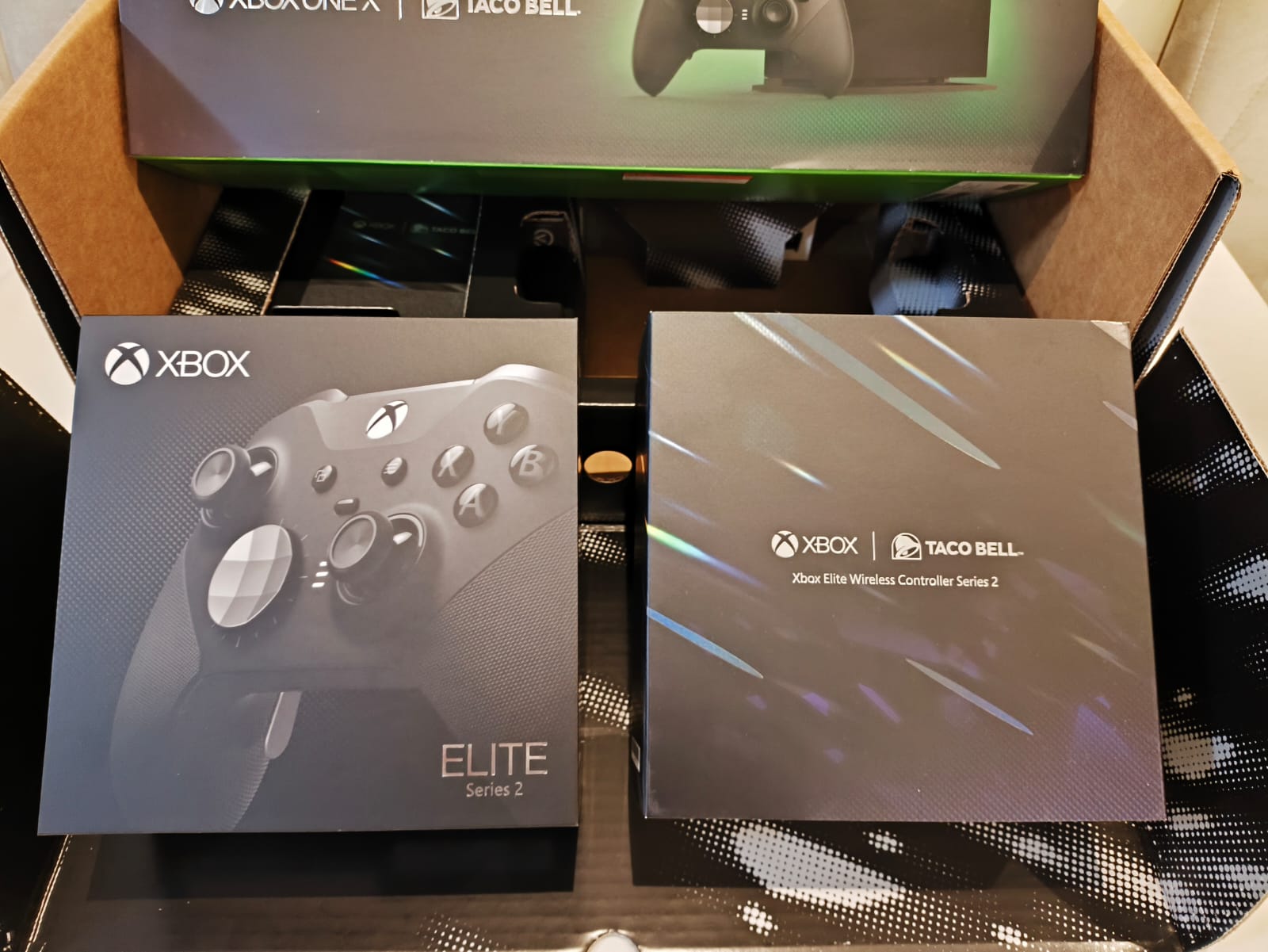 Console Xbox One X Taco Bell Black Limited Edition Bundle - www ...