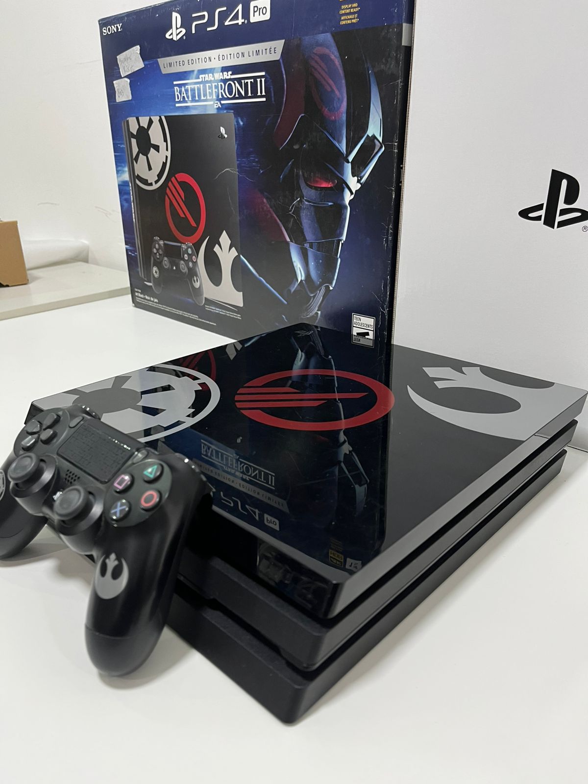Console Playstation 4 Pro Edição Star Wars Battlefront 2 - PS4 Pro ...
