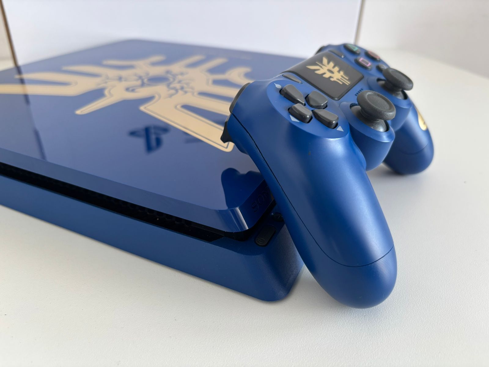 Console PlayStation 4 Slim Edição Dragon Quest - PS4 Slim 1TB - www ...