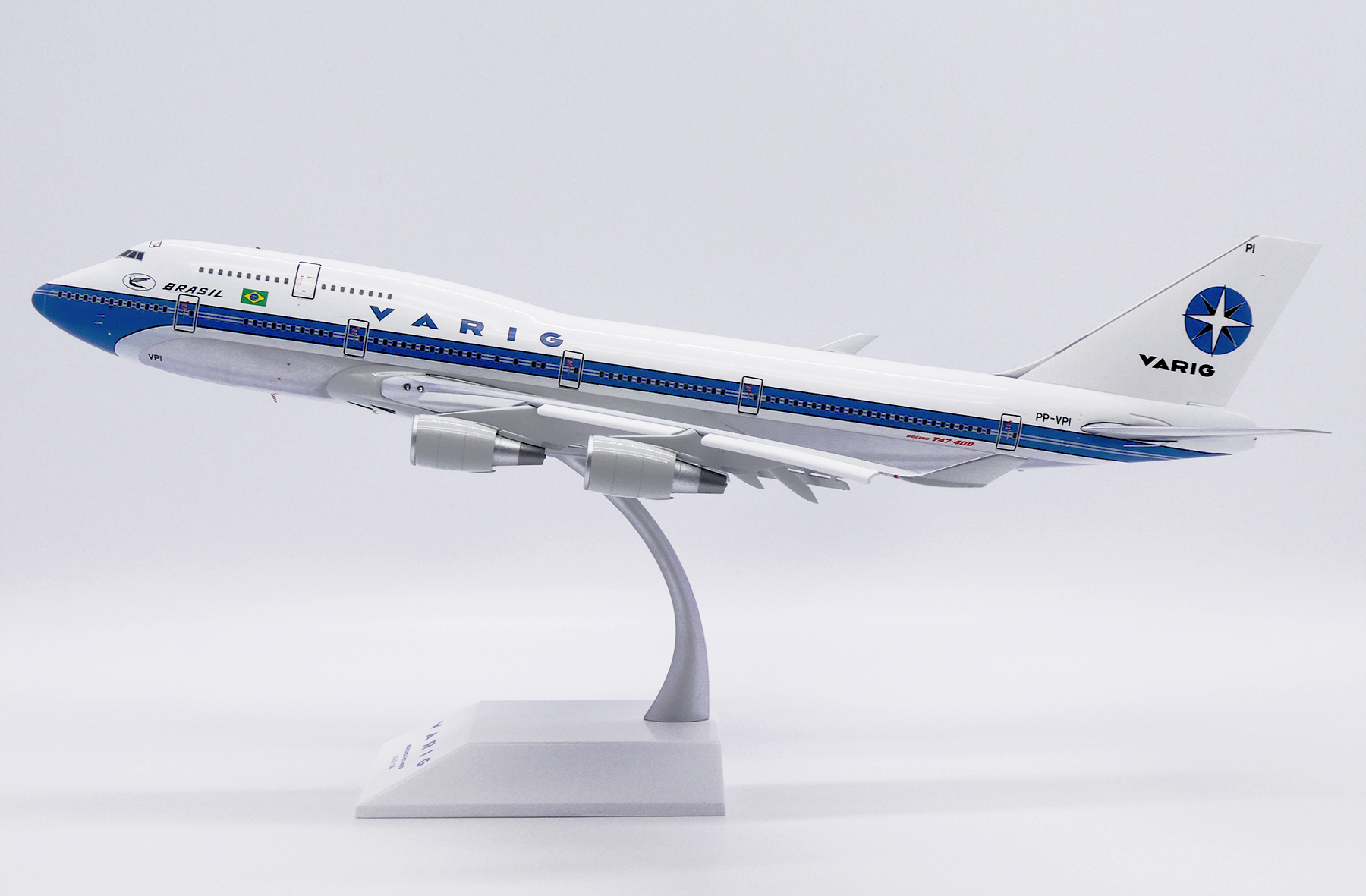 JC Wings 1:200 Varig Boeing 747-400 Flaps Down - Pedro Miniaturas