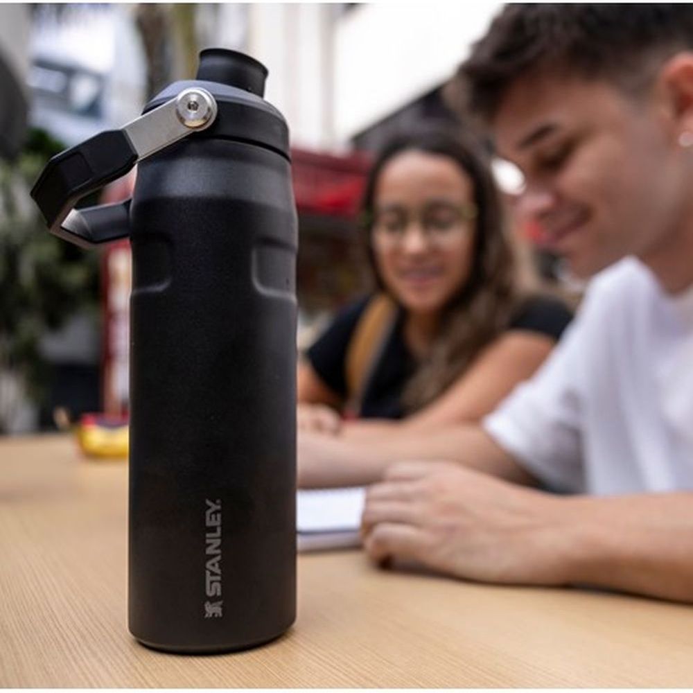 Garrafa Termica Stanley Aero Iceflow Fast Flow 8202 Black 710Ml - 2Plays - As Melhores ofertas ...