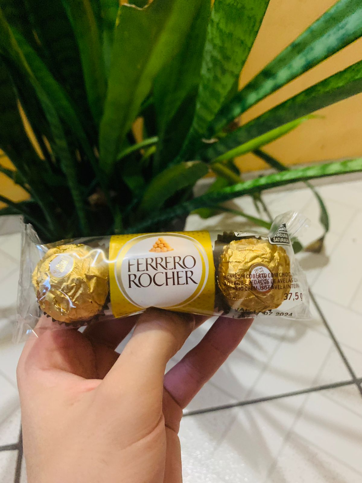 Ferrero rocher trio store