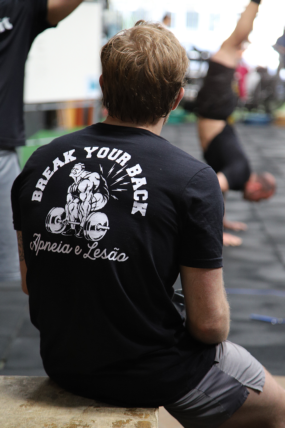 Camiseta Break You Back Preta - Wolf Pack