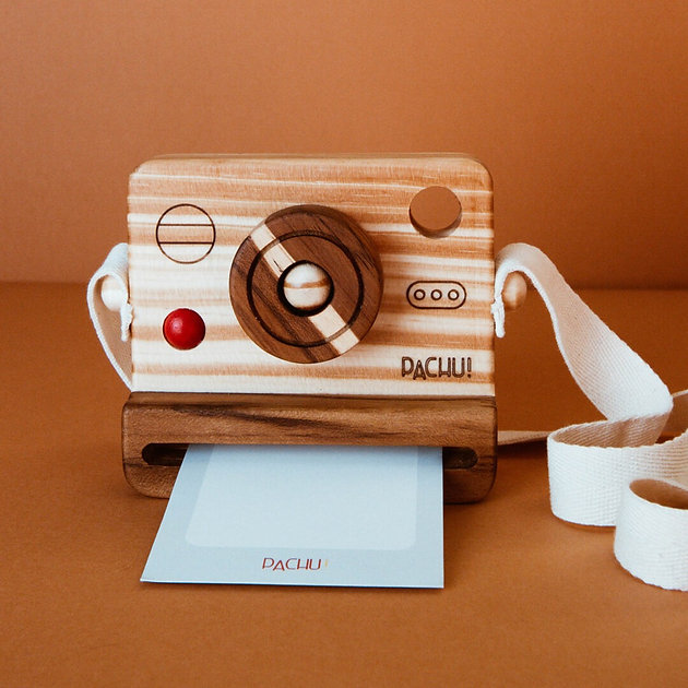 Camera Fotografica POLAROID de madeira - Pachu Design - Casa do ...