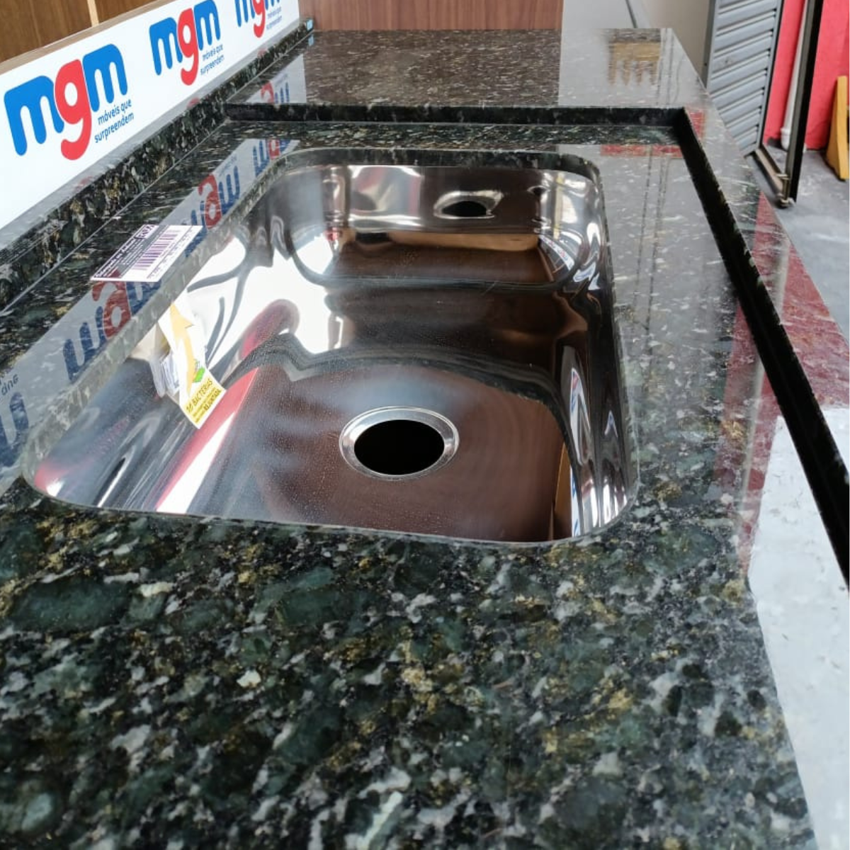 Pia Cozinha Granito Mesa Seca Verde Ubatuba 1,80x54 Com Cuba Inóx - ReformAqui - Material de ...