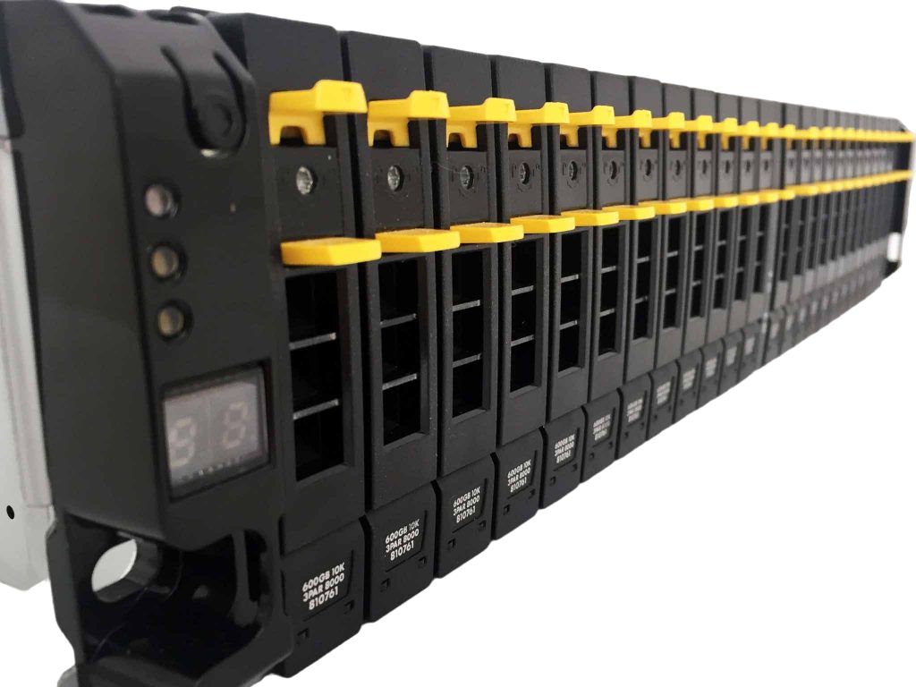 Storage StoreServ 8200 HP 3PAR, 2 Nos, 2 Fonte, 136 Tera SSD SAS ...