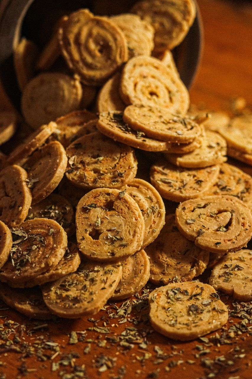 Biscoito Disquinho de Orégano ou Medalhão - KEBIS BISCOITOS