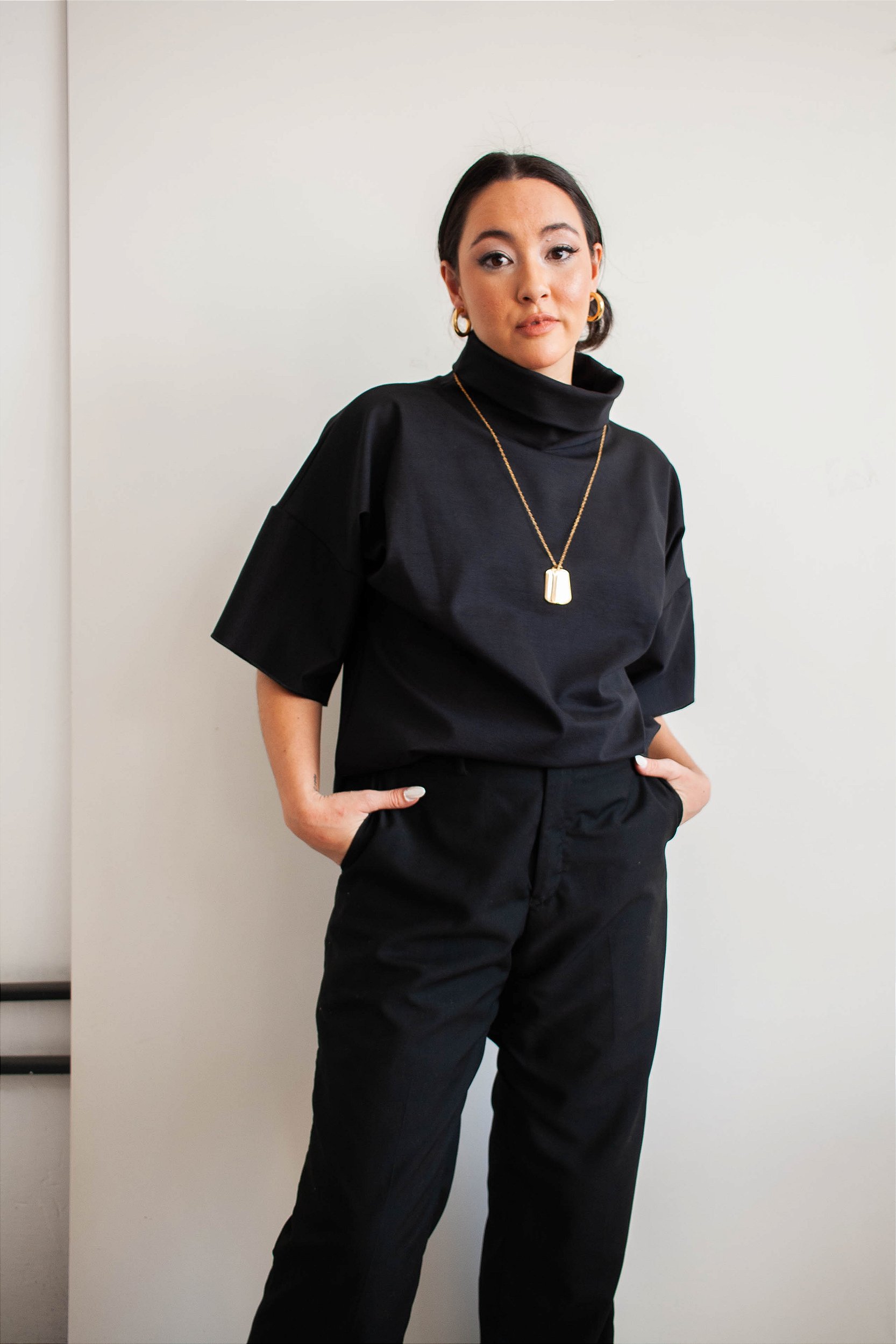 Blusa com Gola Alta Feminina Mood Preta - Astele - Astele