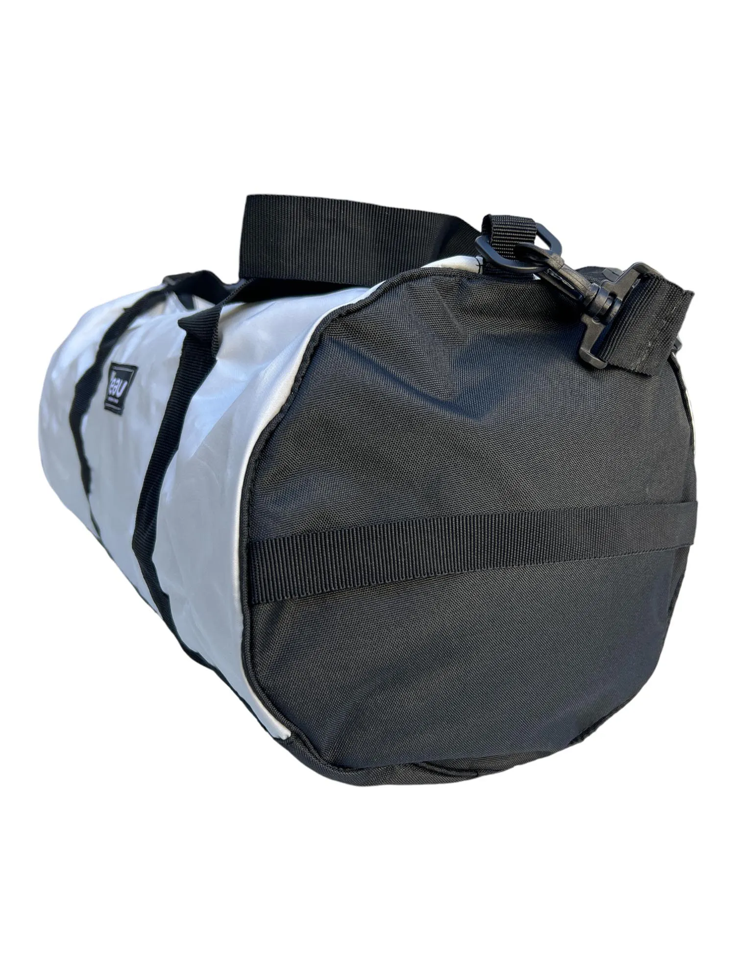 Sail Duffle Bag 26L em Vela Náutica Reciclada | EAU Sports - EAU Sports ...