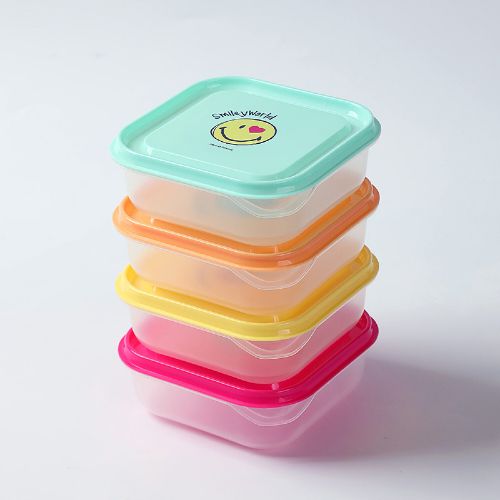 CONJUNTO DE POTES PLÁSTICOS SMILEY WORLD 650ml. 4 UNIDADES - Miniso Shop