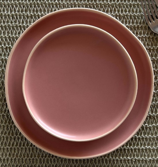 Conjunto com 8 Pratos Cerâmicos Rosa | Mesa Posta na Casa & Equilíbrio ...