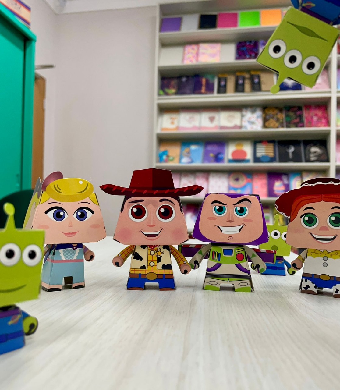 Paper Toys Pixar Disney Surpresa - Animativa - Os melhores produtos de ...