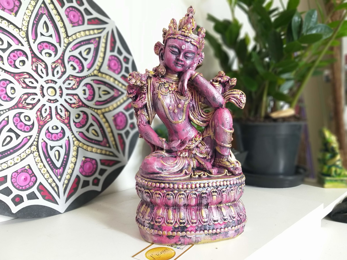 Deusa Tara 32cm | Pink, madrepérola e ouro - L'Tonini Atelier ...